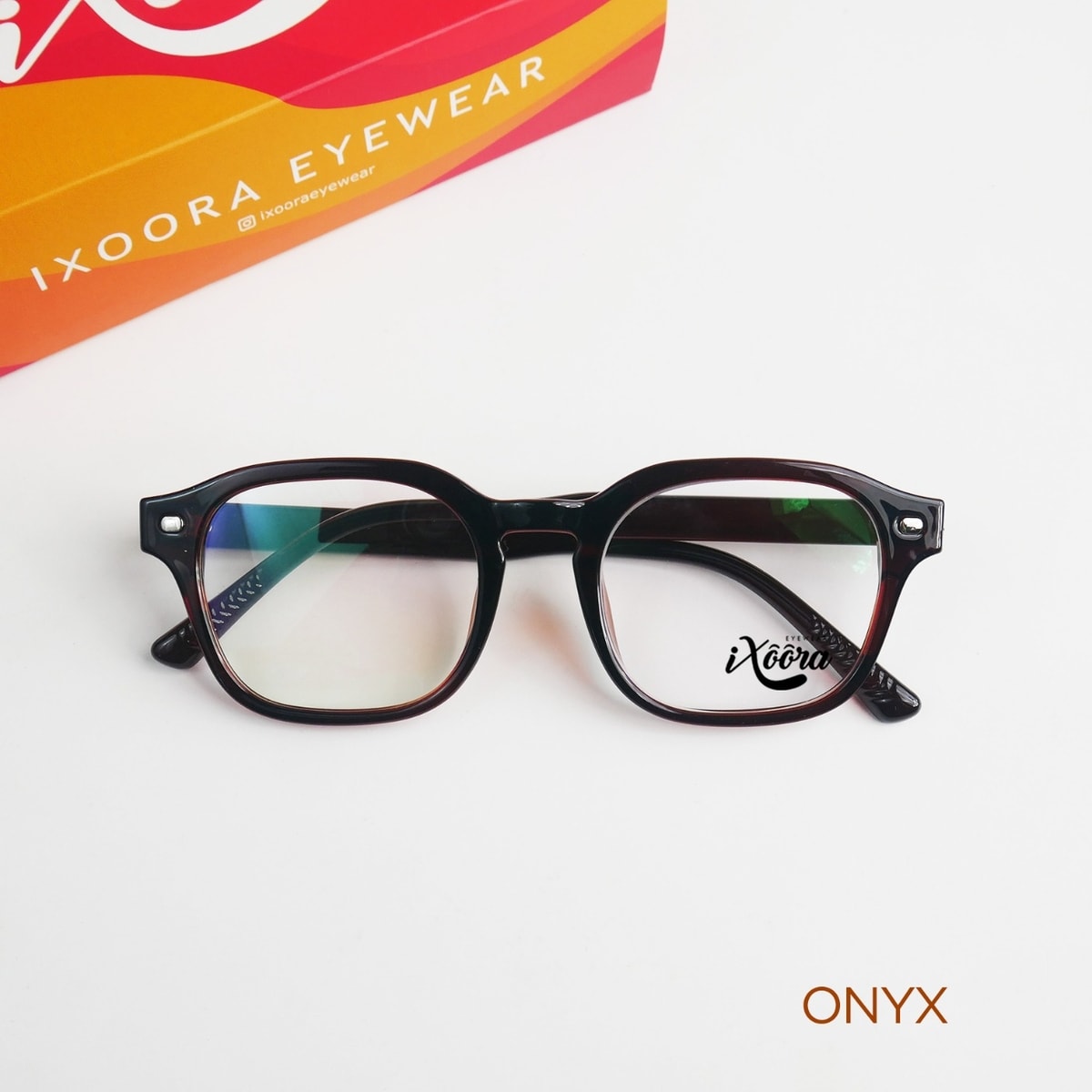 Ixoora Onyx