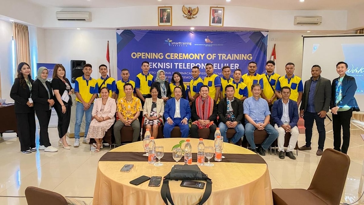 Opening Ceremony Training Teknisi Telepon Seluler - CNFP Becora ...