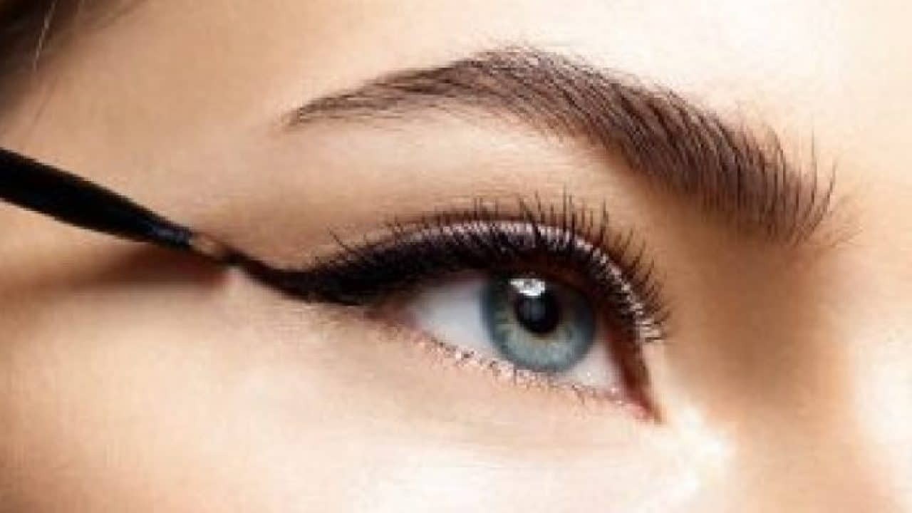 Fungsi Eyeliner - Perumperindo.co.id